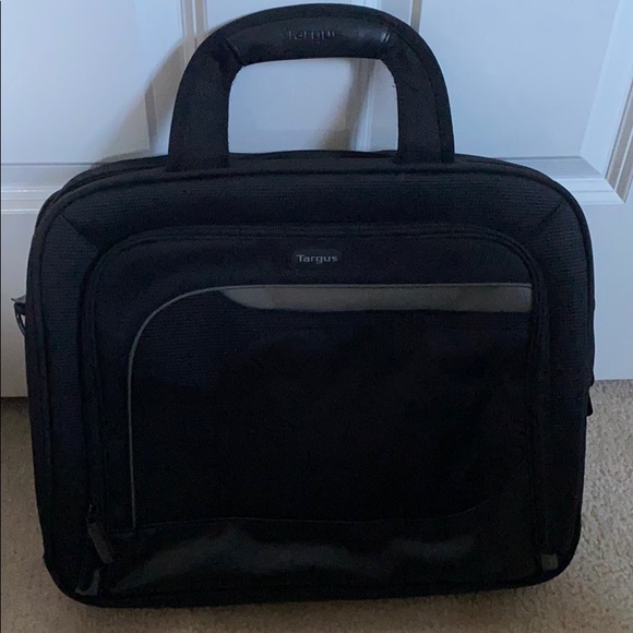 Targus | Bags | Brand New Targus Work Bag Strap Included | Poshmark